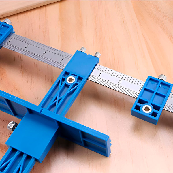 Verstellbare Zentriervorlage für Bohrlöcher | DRILLPRO – superzebra.de
